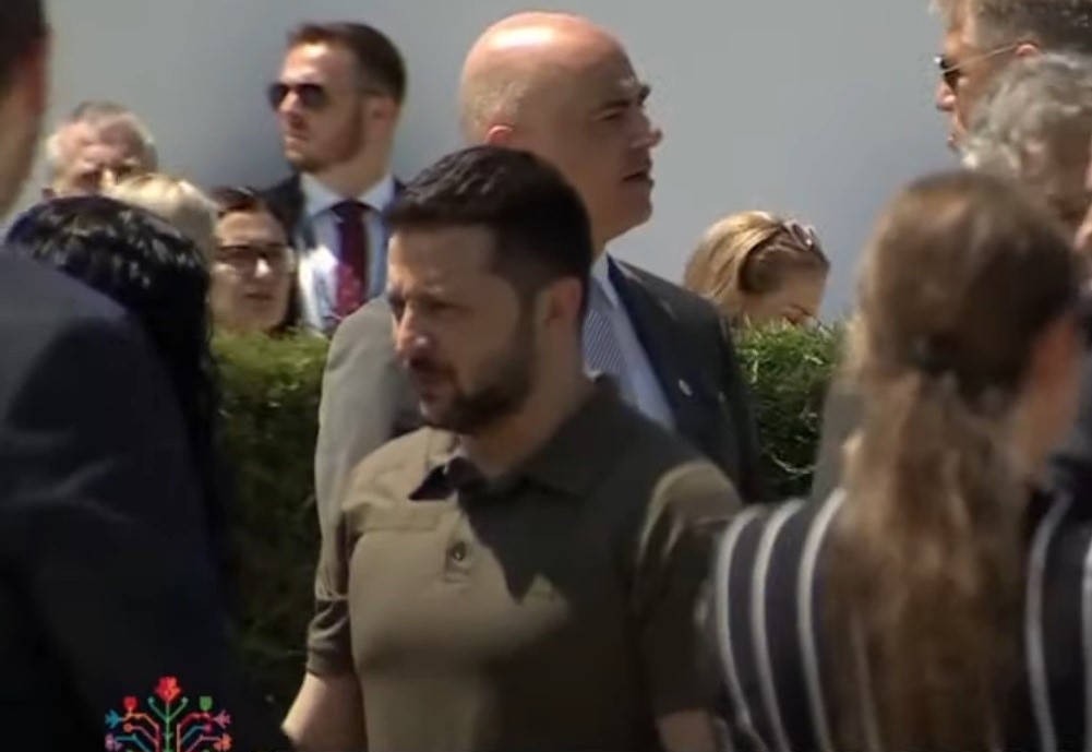 Presidentja Osmani takon Zelenskyn Presidentja Osmani takon Zelenskyn